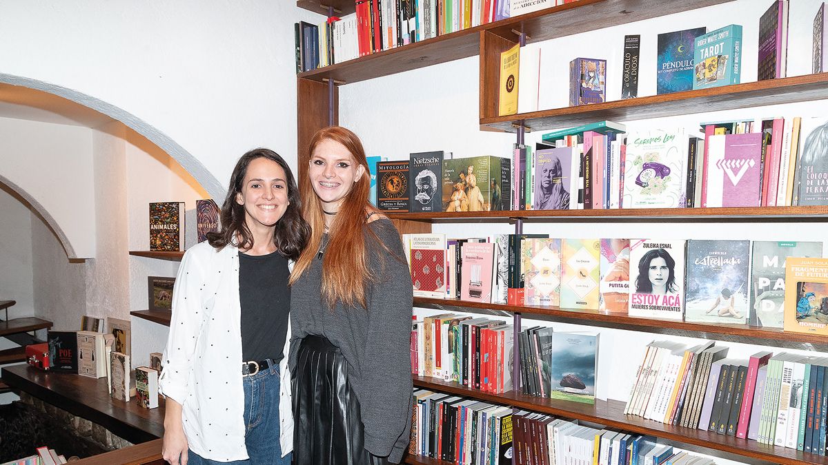 Casa de Libros reinauguró con una fiesta de música y literatura.