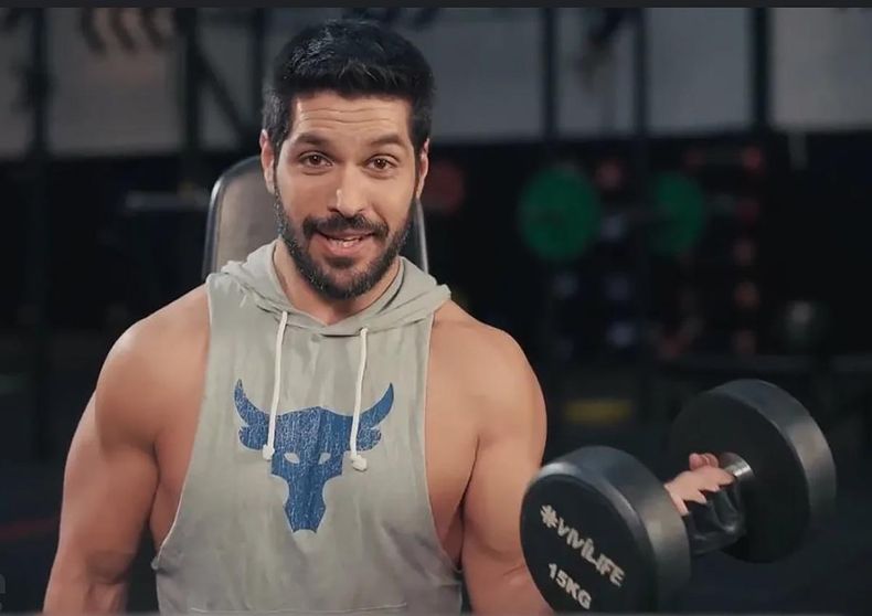 Andrés Ojeda y el ‘spot’ del gimnasio: de “transmitir algo auténtico” a “tirarse a una piscina ...