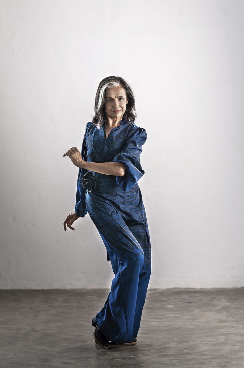 María Inés Camou cumple 50 años en el Sodre: Los bailarines aprendemos ...