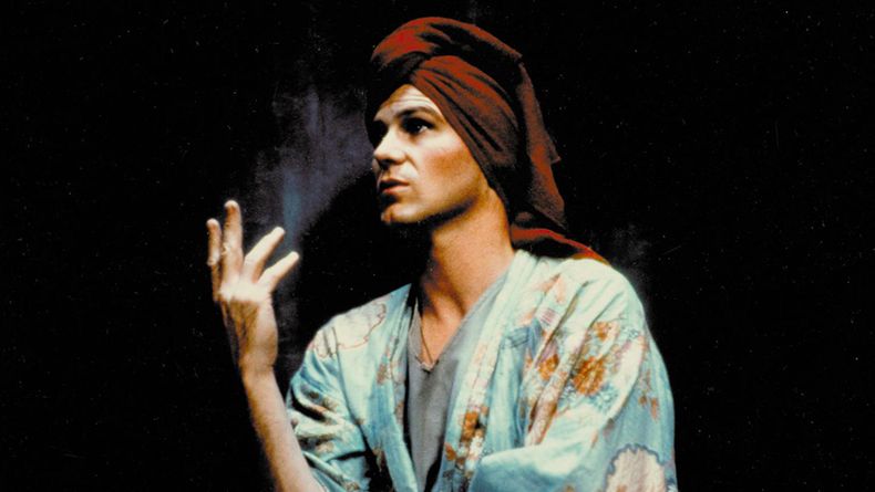 ‘El beso de la mujer araña’, la revolucionaria novela de Manuel Puig y ...