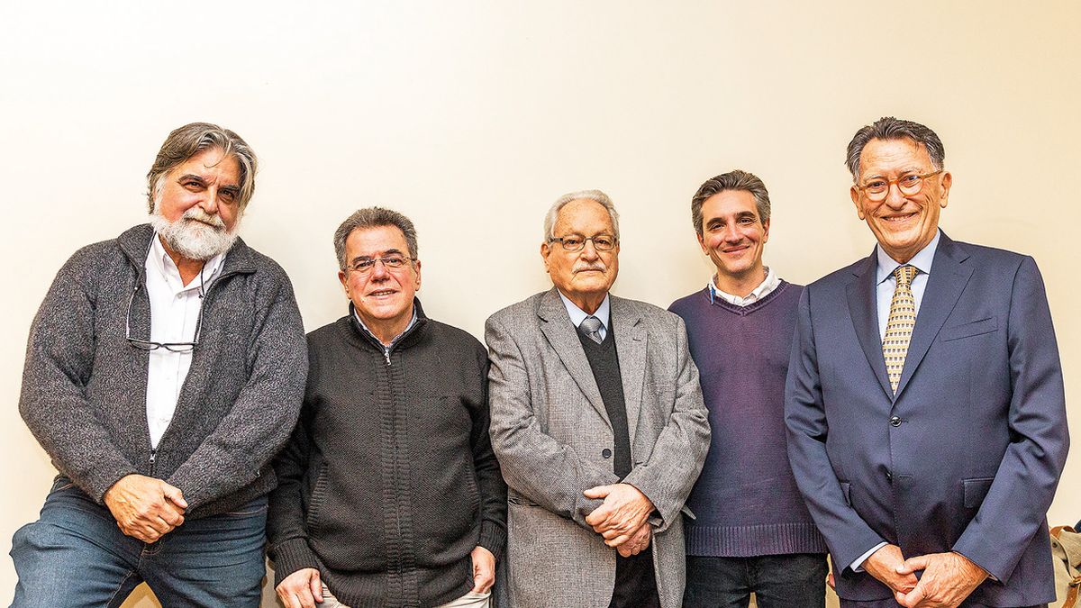 Se presentó una biografía del médico Fernando Mañé Garzón