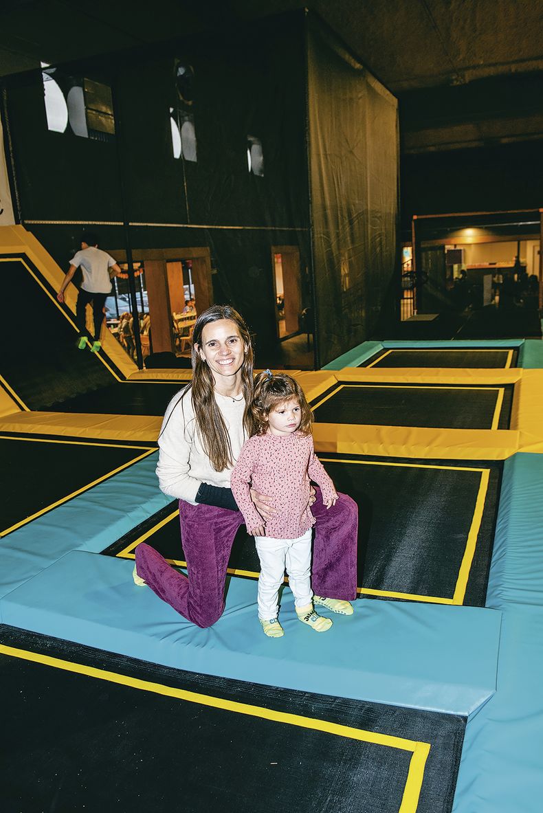 Abrió Jump Club en Carrasco, un parque de trampolines para toda la familia