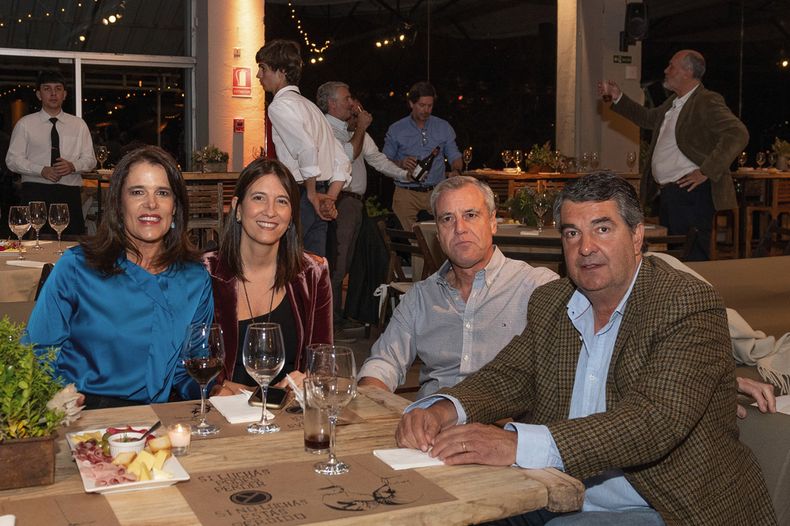 El centro juvenil y deportivo Quebracho celebró una cena a beneficio en ...