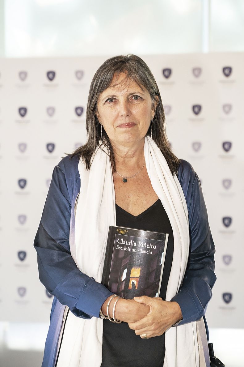 Claudia Piñeiro presentó en Punta del Este su libro Escribir un silencio