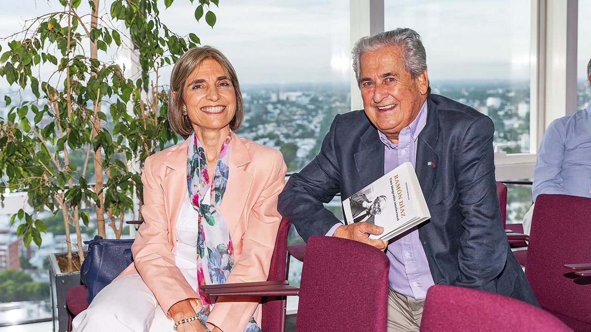 Se presentó el libro Ramón Díaz, Una biografía intelectual, escrita por ...