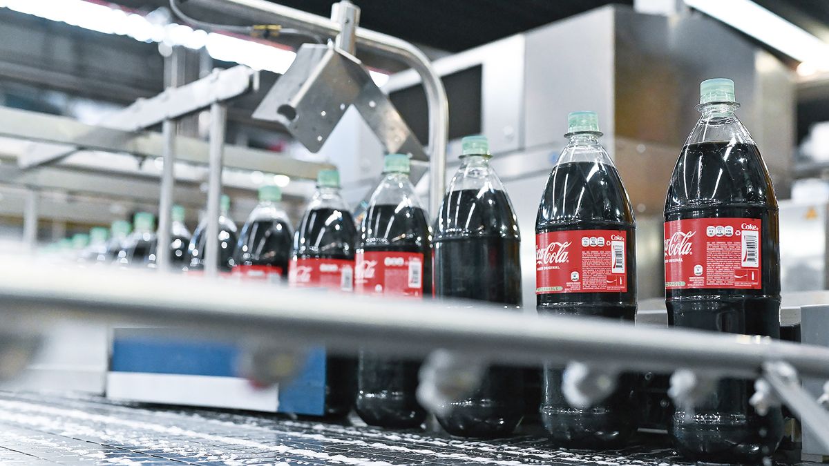 ¿Por qué elegir una botella retornable? La propuesta de Coca-Cola para ...