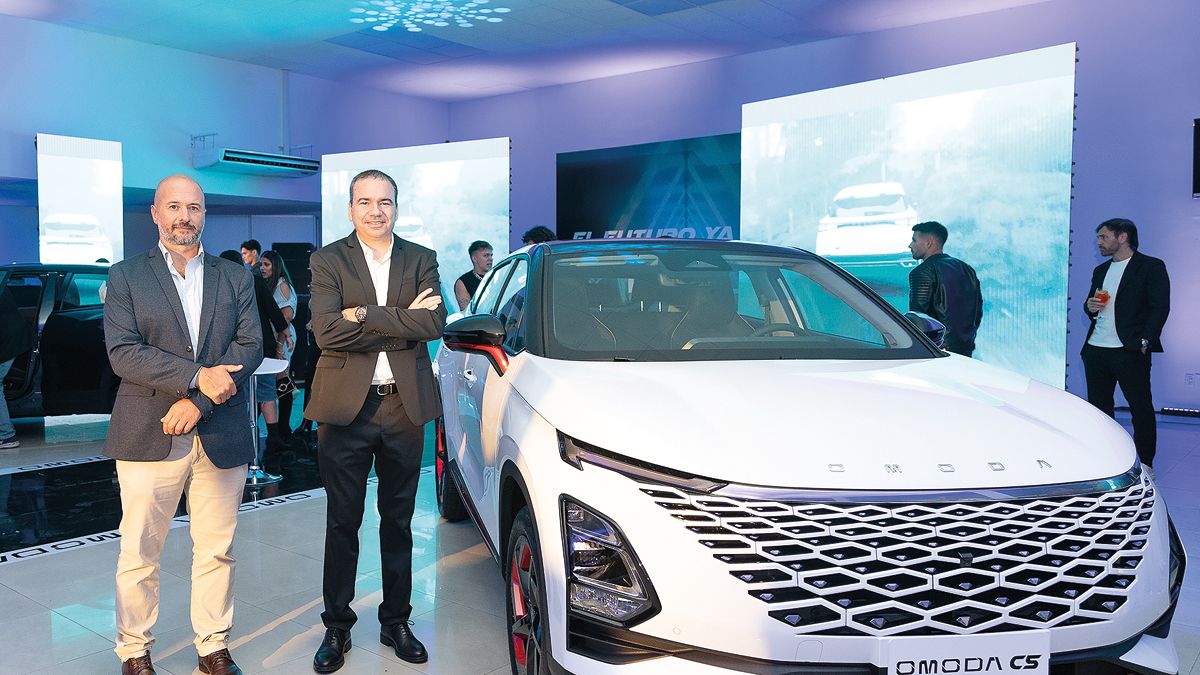 Omoda llegó a Uruguay con dos modelos en un encuentro que juntó los ...